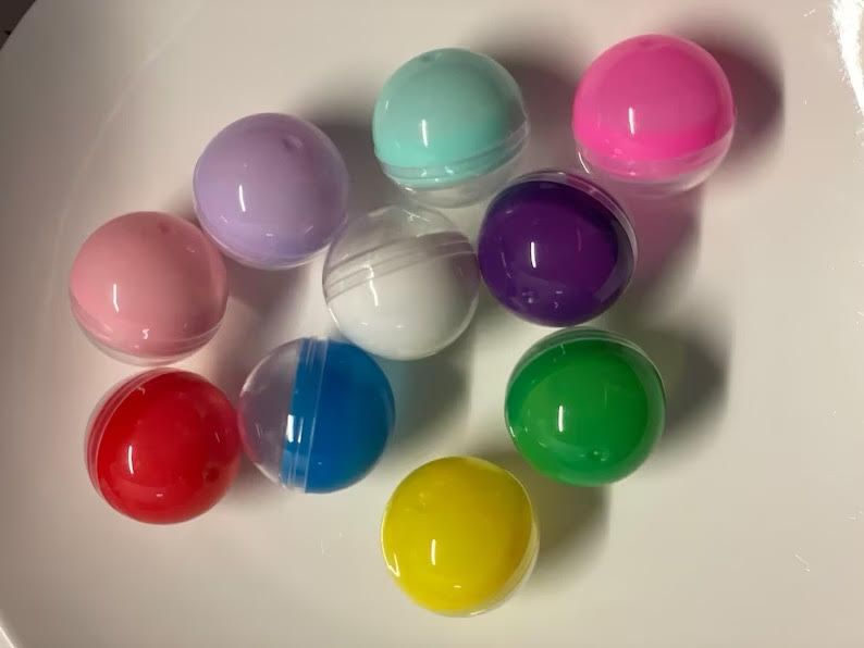 40 Recycled Empty Gacha Capsules – Gacha Gacha